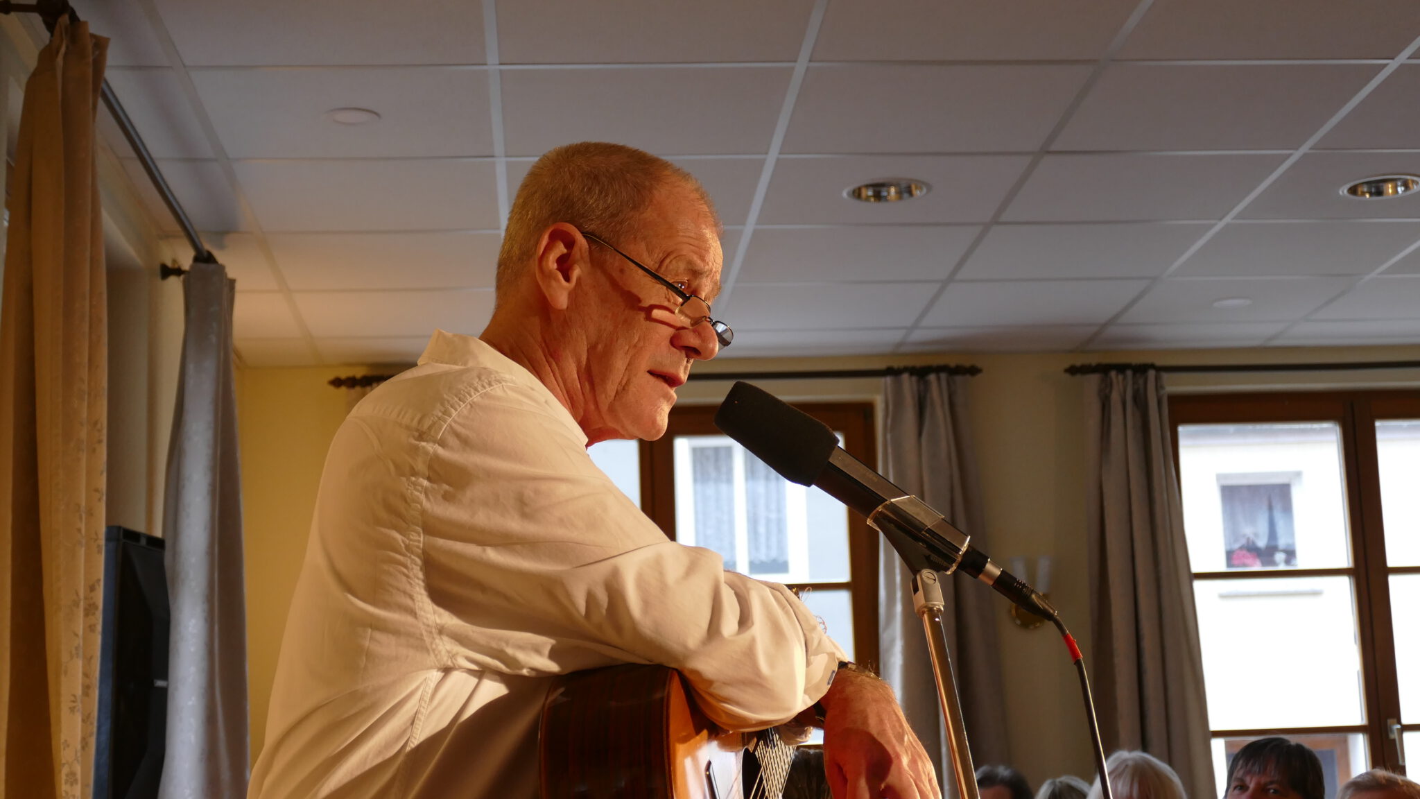 "Der Singende Mann" Wolfgang Rieck im Deutschen Haus Schwaan ...